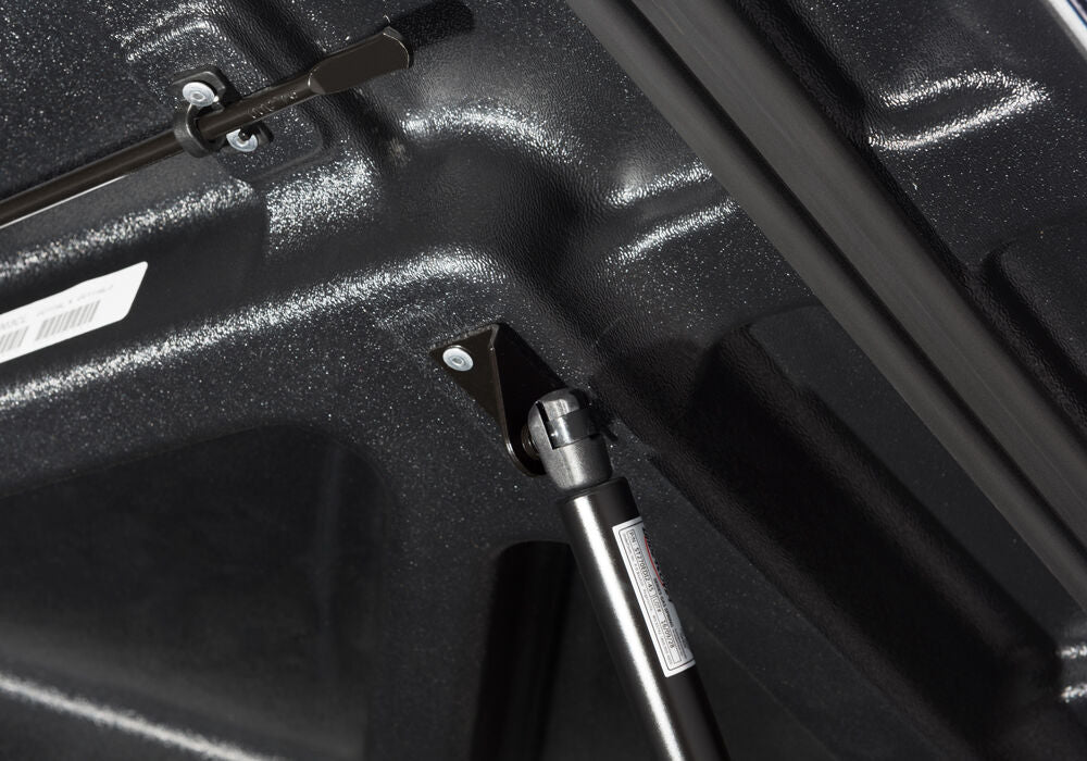 UnderCover LUX SE Series Tonneau Cover (MPN: UC2156L-N6) – Sprinter ...